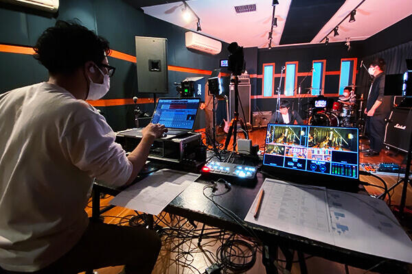 Fst【サウンドスタジオノア高田馬場】高田馬場のレンタル・貸し音楽スタジオはSOUND STUDIO NOAH